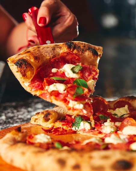 Pizzaria Nos Jardins E Arredores Para Celebrar O Dia Da Pizza - Club ...